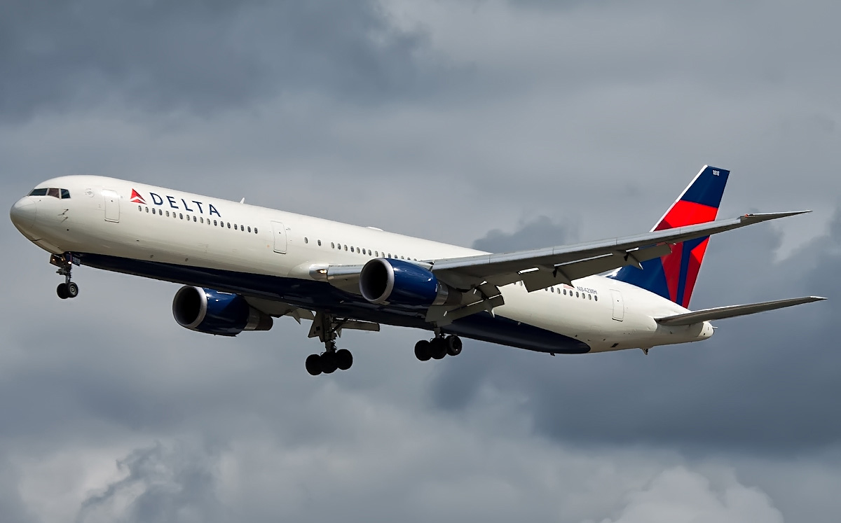 Boeing 767 400 Pictures Technical Data History Barrie Aircraft Museum