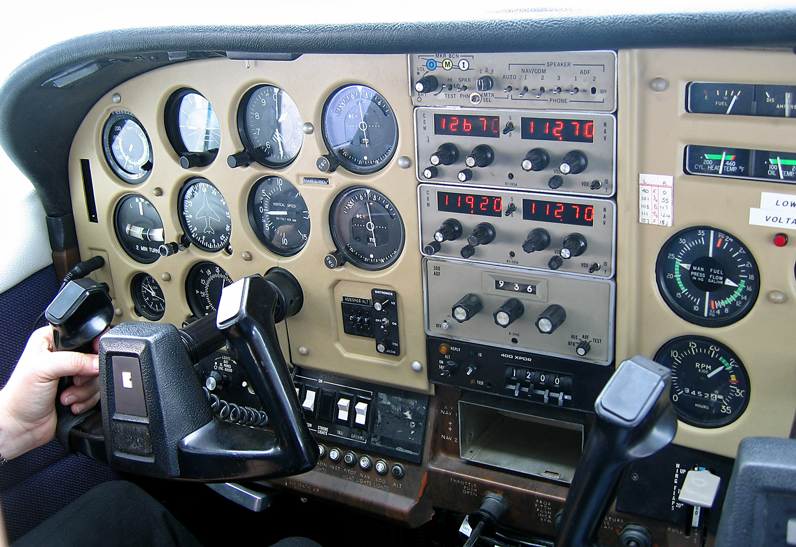 Cessna 205 206 207 Picture 05 Barrie Aircraft Museum