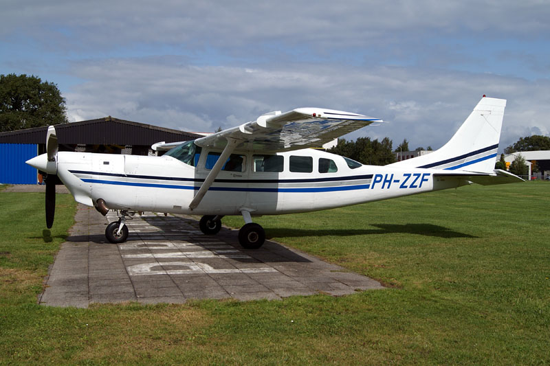 Cessna 205 206 207 Picture 05 Barrie Aircraft Museum