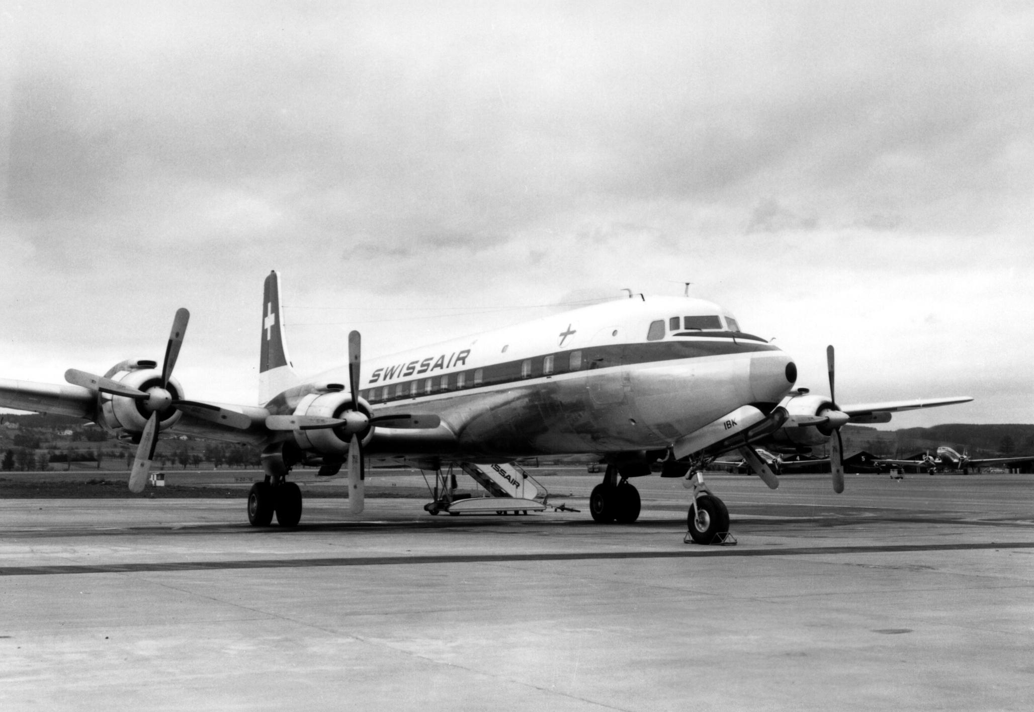 Douglas DC 7 Picture 01 Barrie Aircraft Museum